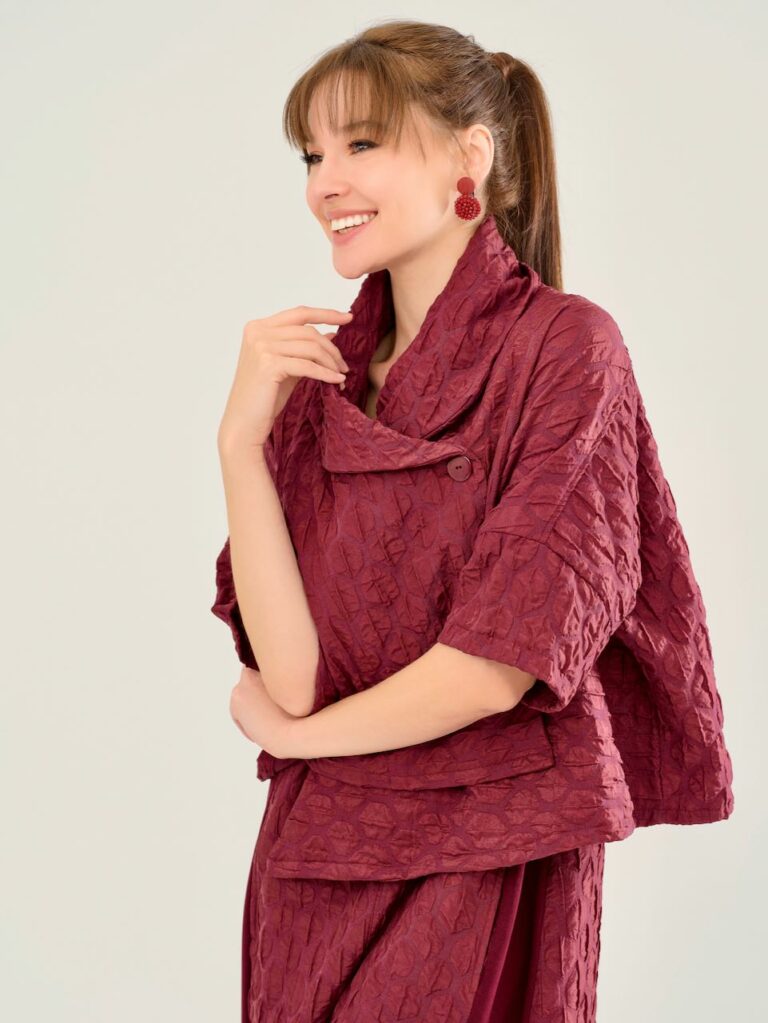 Ever SASSY Jacket Living in a Bubble Bordeaux Black 13152