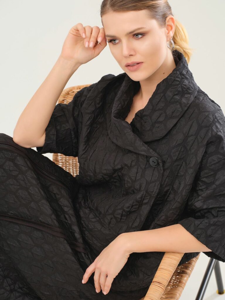 Ever SASSY Jacket Living in a Bubble Bordeaux Black 13152